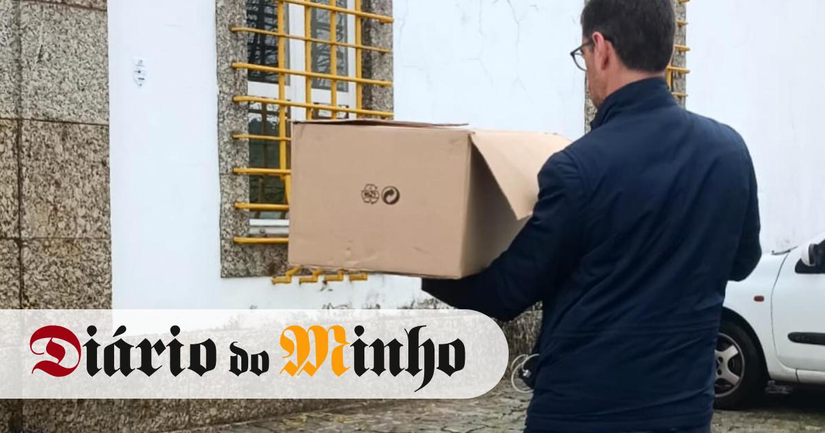 Paróquia e Junta de S. Victor distribuem doces da burrinha por reclusos ...